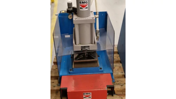 Pneumatic bench press machines from 360kg to 6000kg